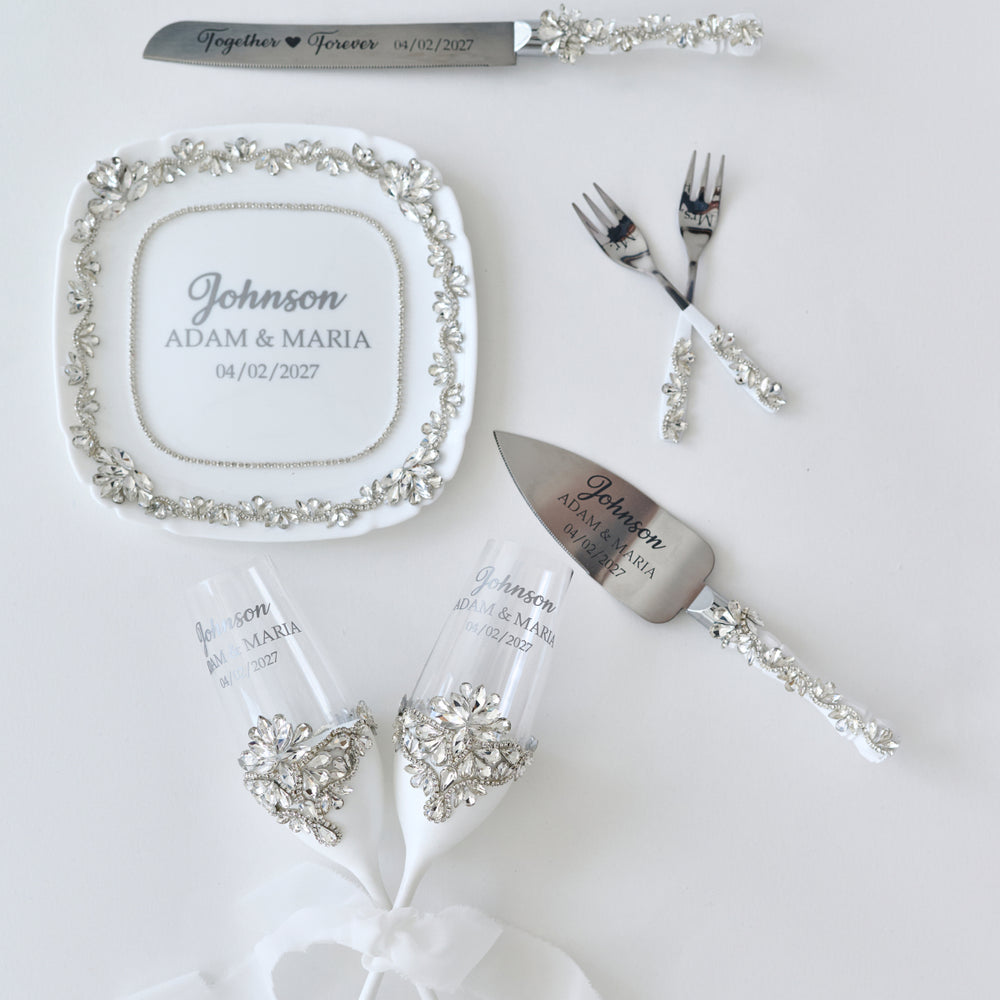White Ideal wedding set of 17 pcs, Personalized | VIZZARA